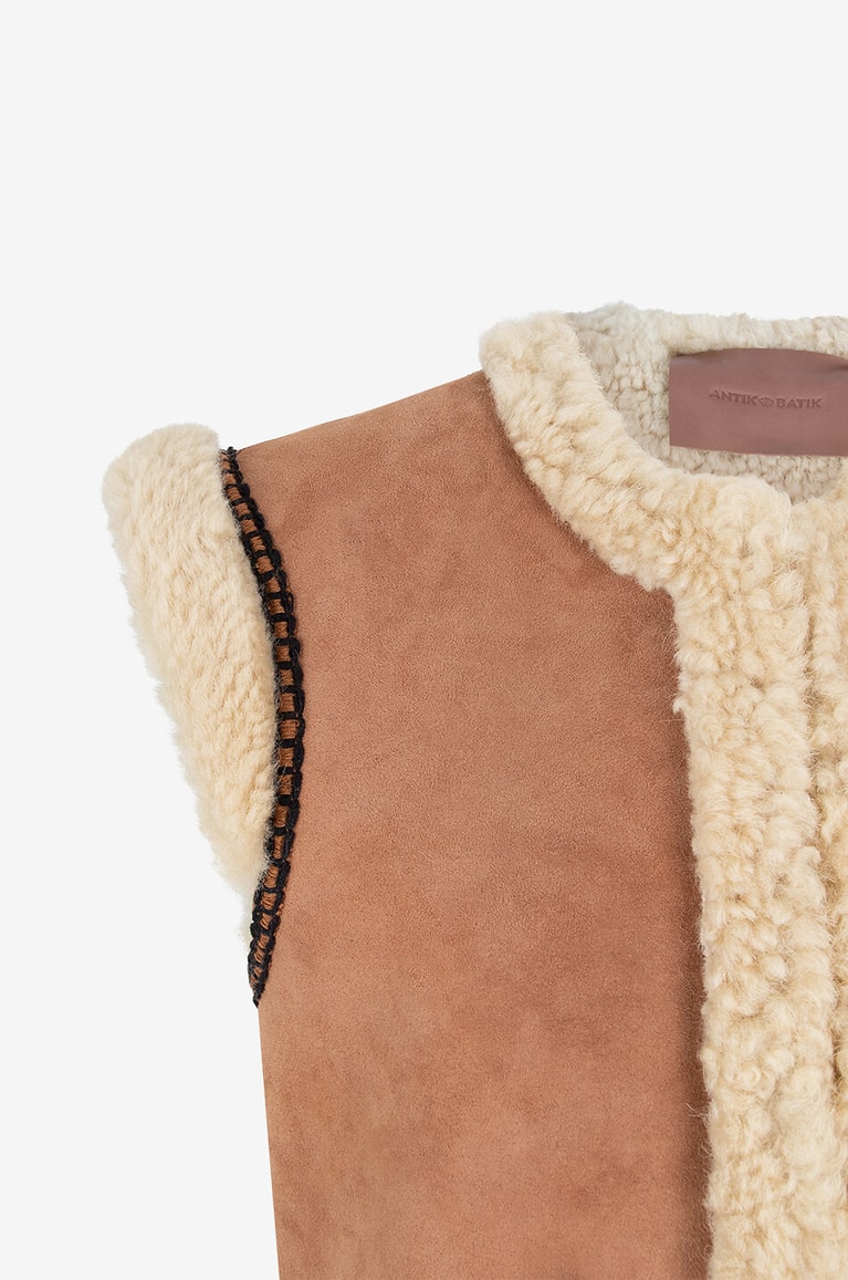 Gilet en peau lainée Demis - ANTIK BATIK - CAMEL - Bongénie Outlet
