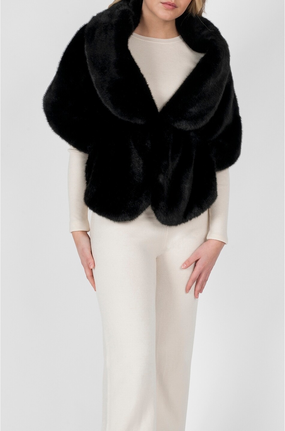 Elizabeth faux fur cape - GAYNOR - BLACK - Bongénie